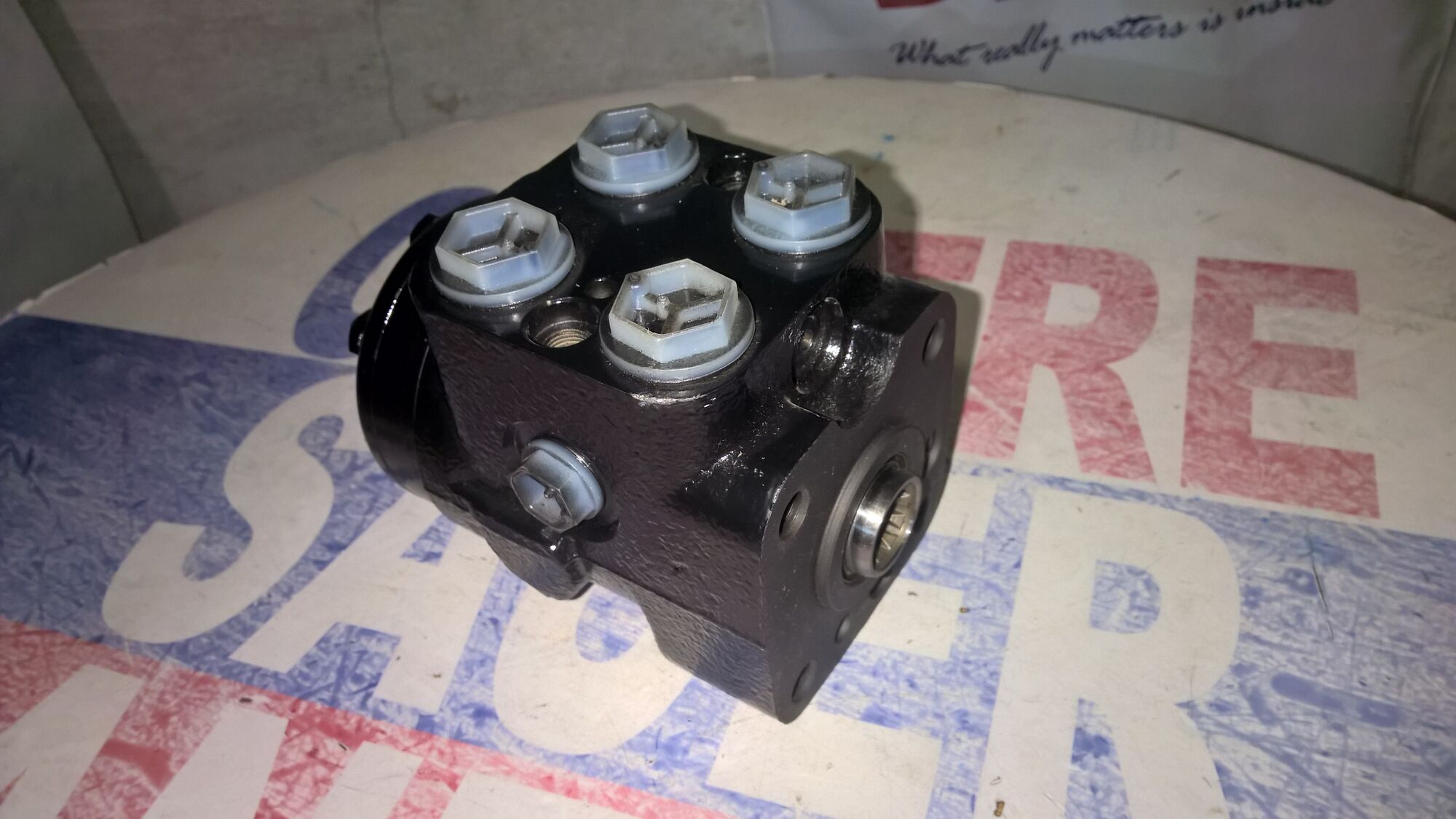 НАСОС-ДОЗАТОР OSPC 80 LS 11033699 Наличие! OSPC STEERING UNIT Наличие ...