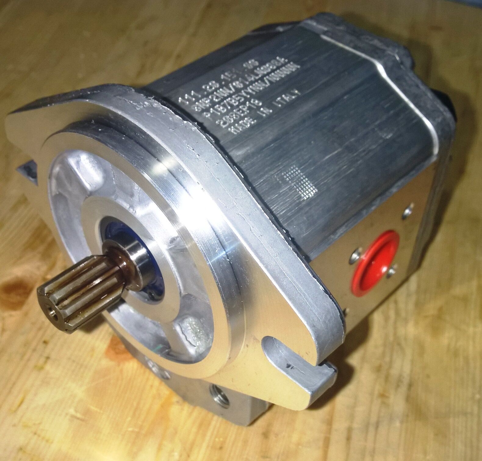 Насос шестеренный SNP2/14 S SC06 LCX_G 111.20.151.00 Turolla Danfoss Power Solutions, Зауэр ...